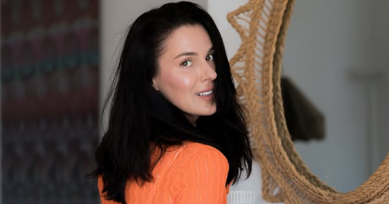 Маша Єфросиніна у прозорому вбранні без спідньої білизни зачарувала ...